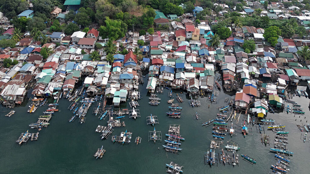 Amid WPS tension, Zambales fishers seek livelihood plan | INQUIRER.net