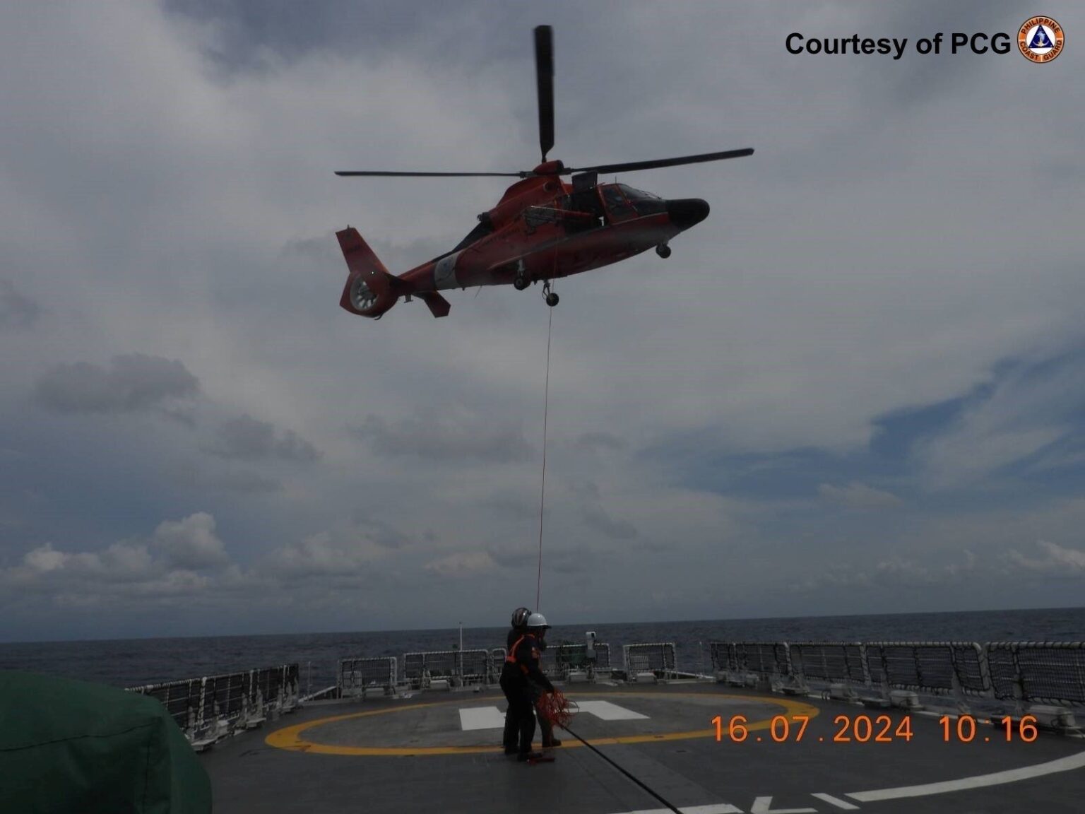 PH, US coast guards hold joint passing exercise off Lubang Island | INQUIRER.net