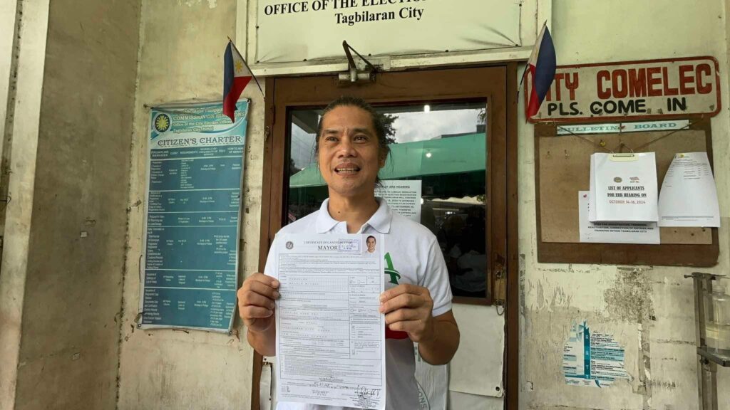 Tagbilaran City councilor files COC for mayor | INQUIRER.net