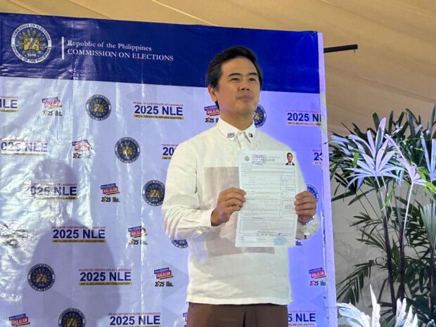 Musician and lawyer Jimmy Bondoc files COC for Senate | INQUIRER.net