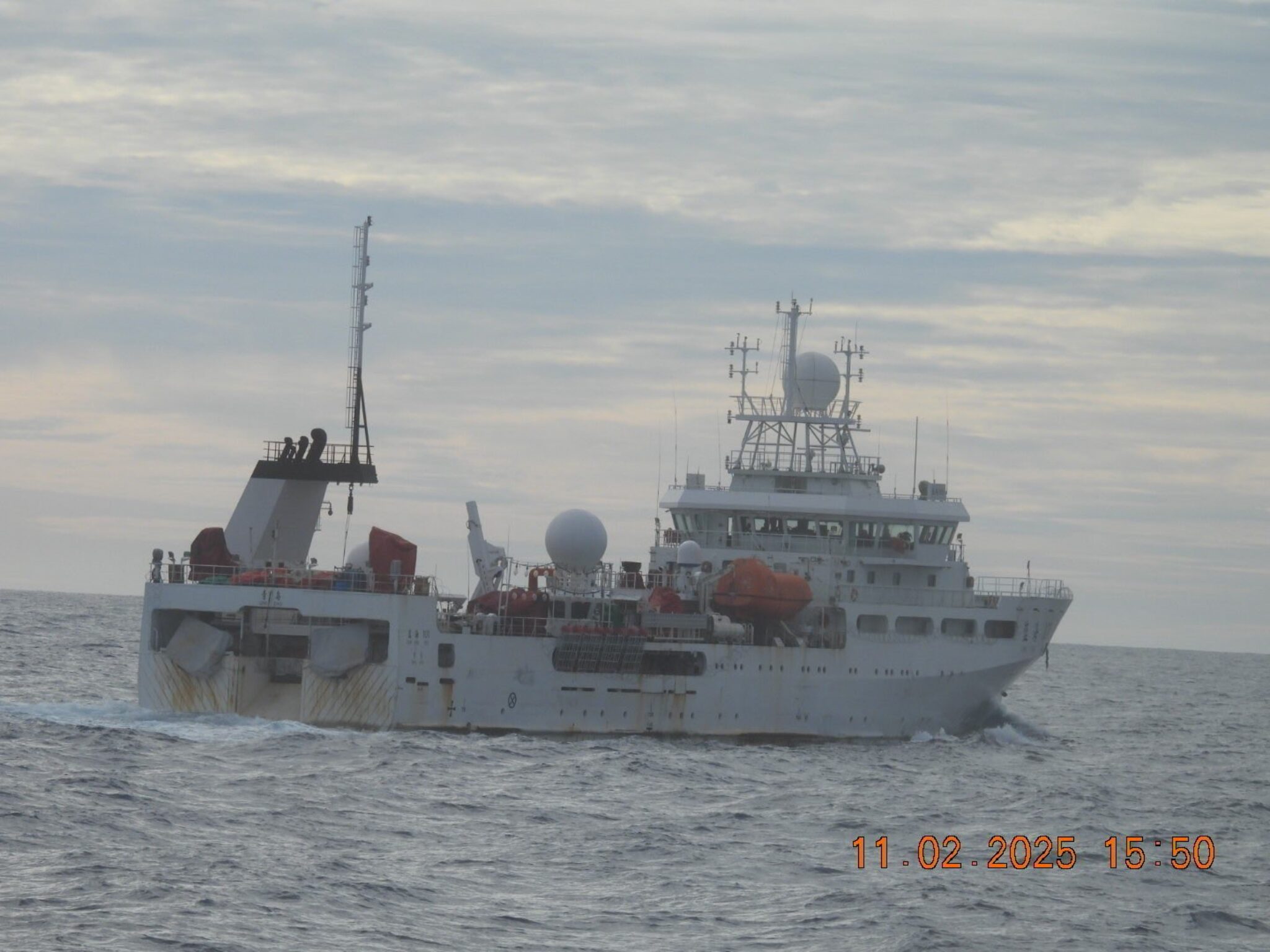 PCG vessel thwarts Chinese ship approaching Zambales coastline ... PCG vessel thwarts Chinese ship approaching Zambales coastline ...