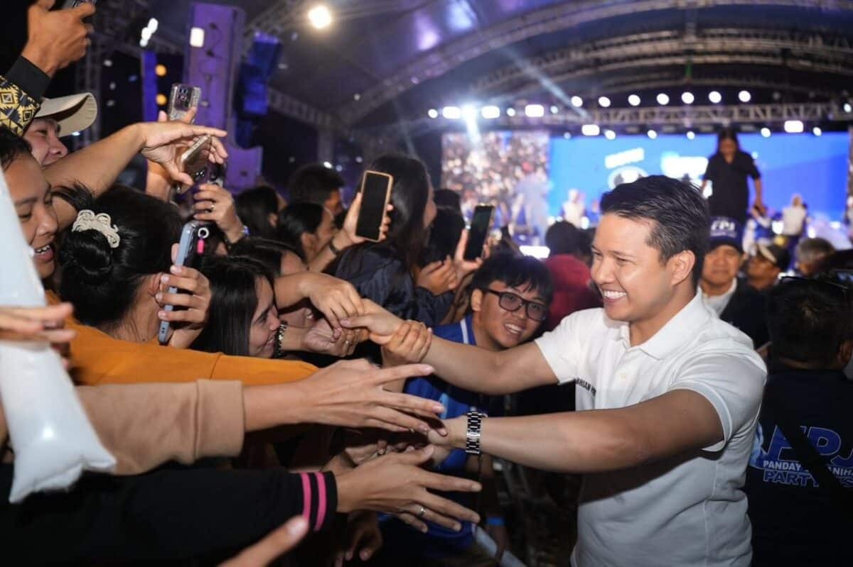 Coco Martin, Lovi Poe, Lito Lapid endorse FPJ Panday Bayanihan Partylist | INQUIRER.net