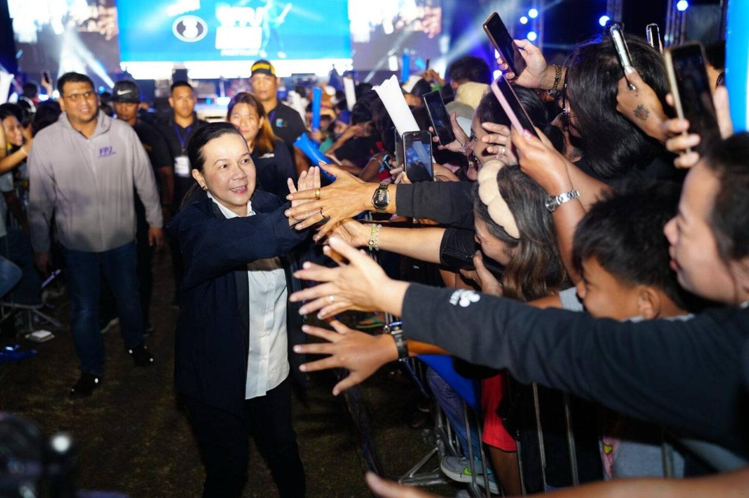 Coco Martin, Lovi Poe, Lito Lapid endorse FPJ Panday Bayanihan Partylist | INQUIRER.net