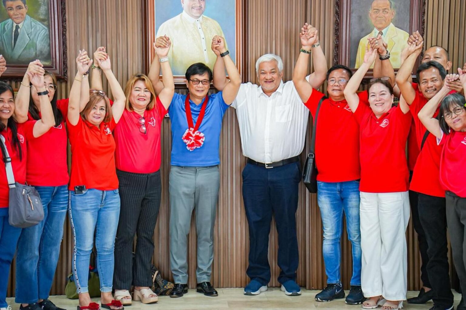 Angeles City mayor, 33 barangay captains endorse Abalos’ Senate run ...