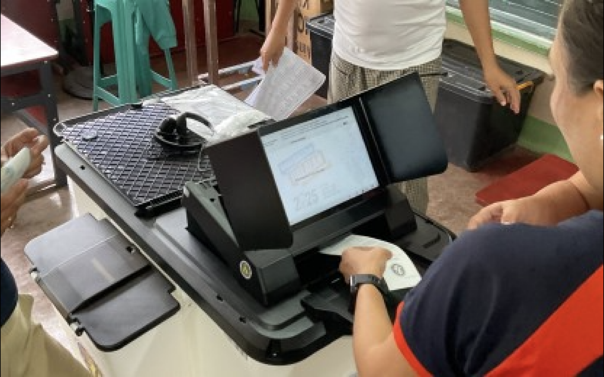 Comelec holds final test of over 5,600 vote machines in Eastern Visayas ...